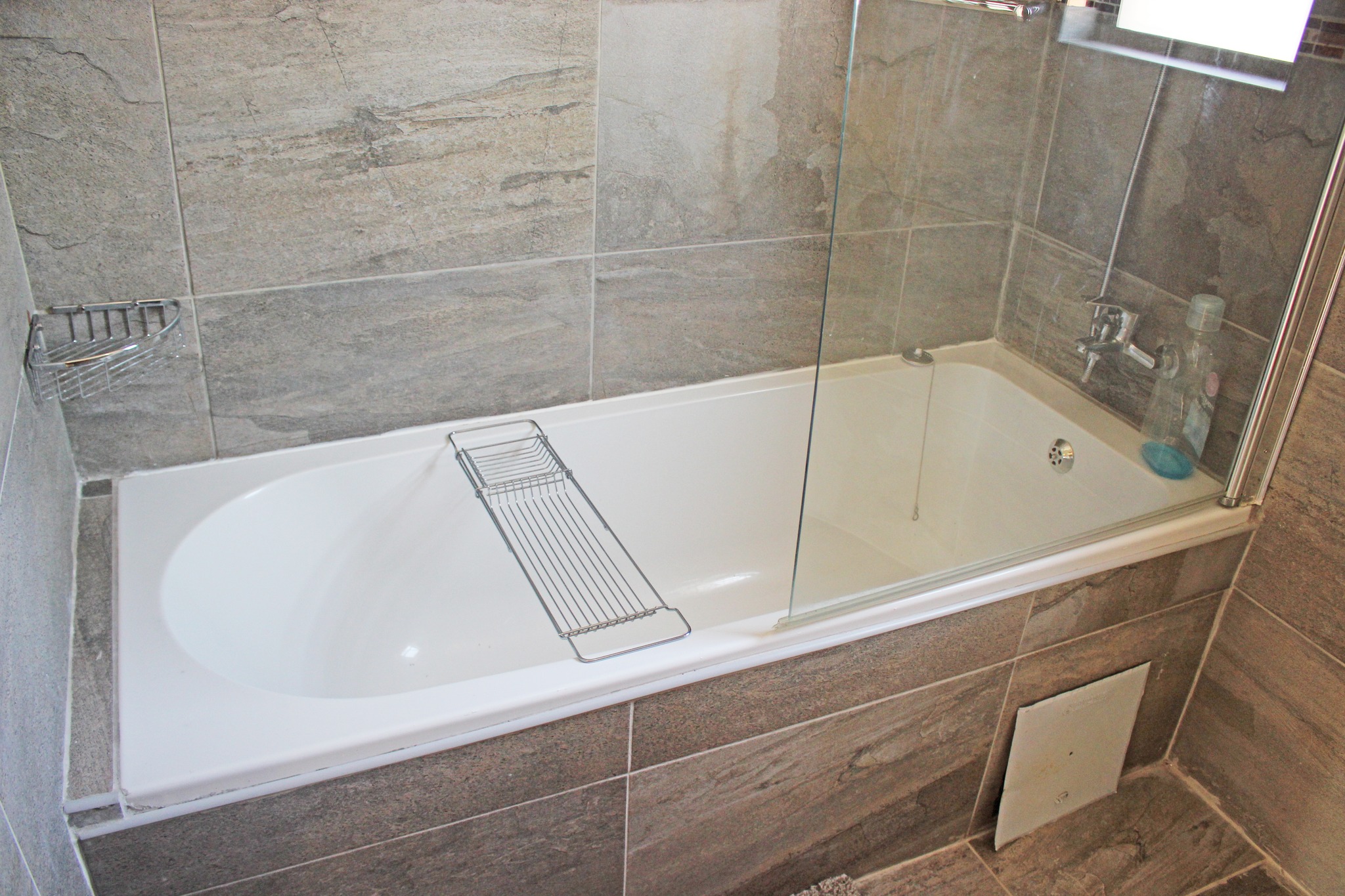 Setlhoa Village, 5 Bedroom Mansion – Letshego Properties